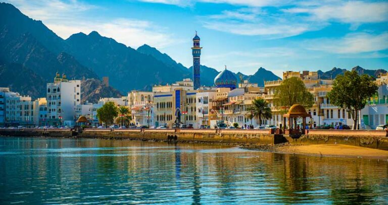 Zboruri ieftine catre Oman (Muscat), de la 134 euro, dus-intors ...